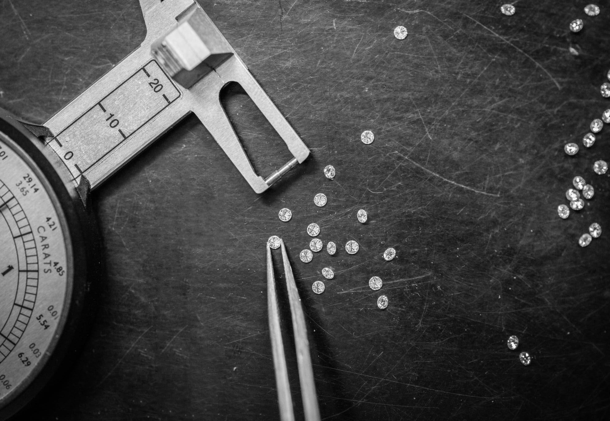 Diamond Size Estimator: approximate full face-up dimensions for each c ...